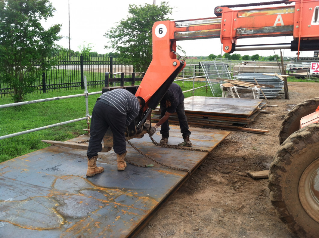 Road Plate | Mondello Scaffolding & Shoring